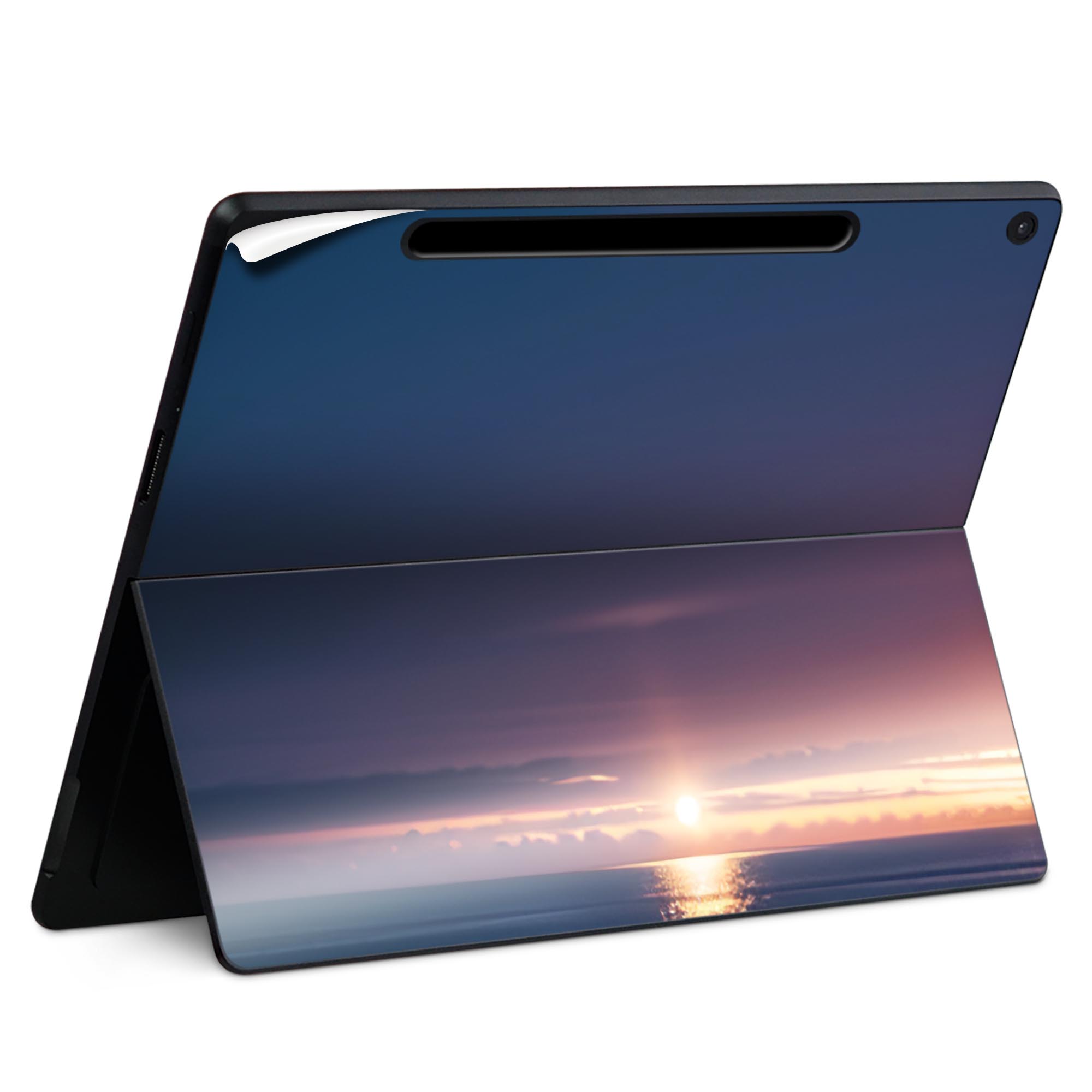 商品特徴・貼るだけでかんたん着せ替え、Surfac Pro 12インチ(2025) 共通対応デザインスキンシール・高精細プリントで写真と遜色のない仕上がり！半光沢シートでしっとりツヤのある表現力・ちょっとしたすり傷からSurface本体を保...