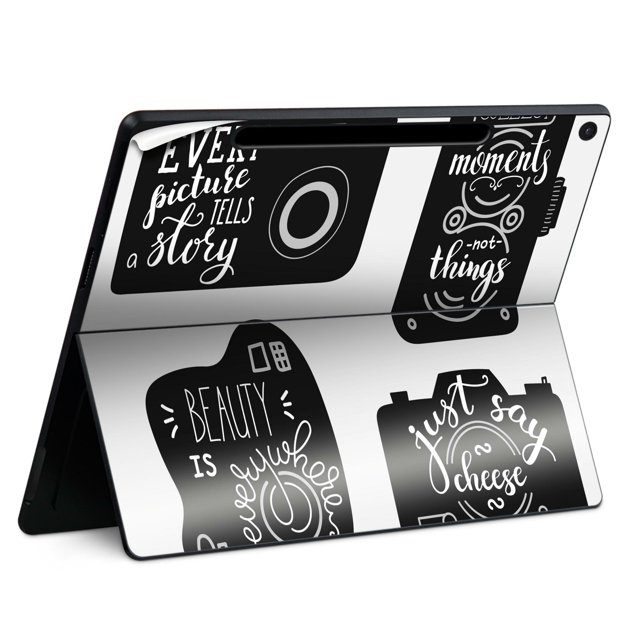 商品特徴・貼るだけでかんたん着せ替え、Surfac Pro 12インチ(2025) 共通対応デザインスキンシール・高精細プリントで写真と遜色のない仕上がり！半光沢シートでしっとりツヤのある表現力・ちょっとしたすり傷からSurface本体を保...