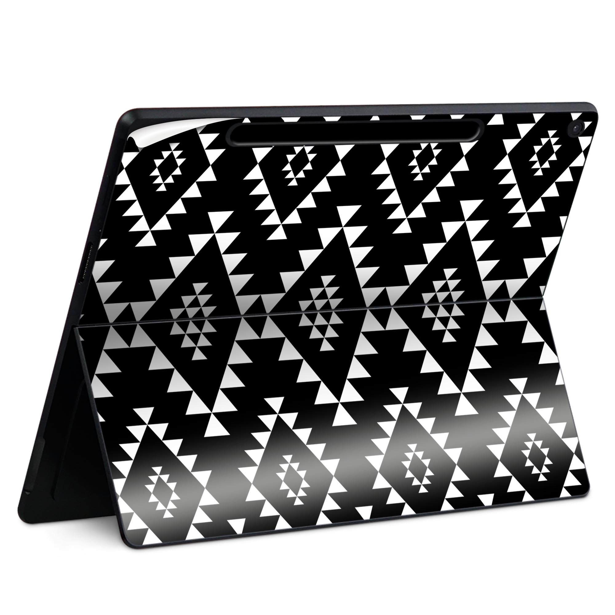 商品特徴・貼るだけでかんたん着せ替え、Surfac Pro 12インチ(2025) 共通対応デザインスキンシール・高精細プリントで写真と遜色のない仕上がり！半光沢シートでしっとりツヤのある表現力・ちょっとしたすり傷からSurface本体を保...