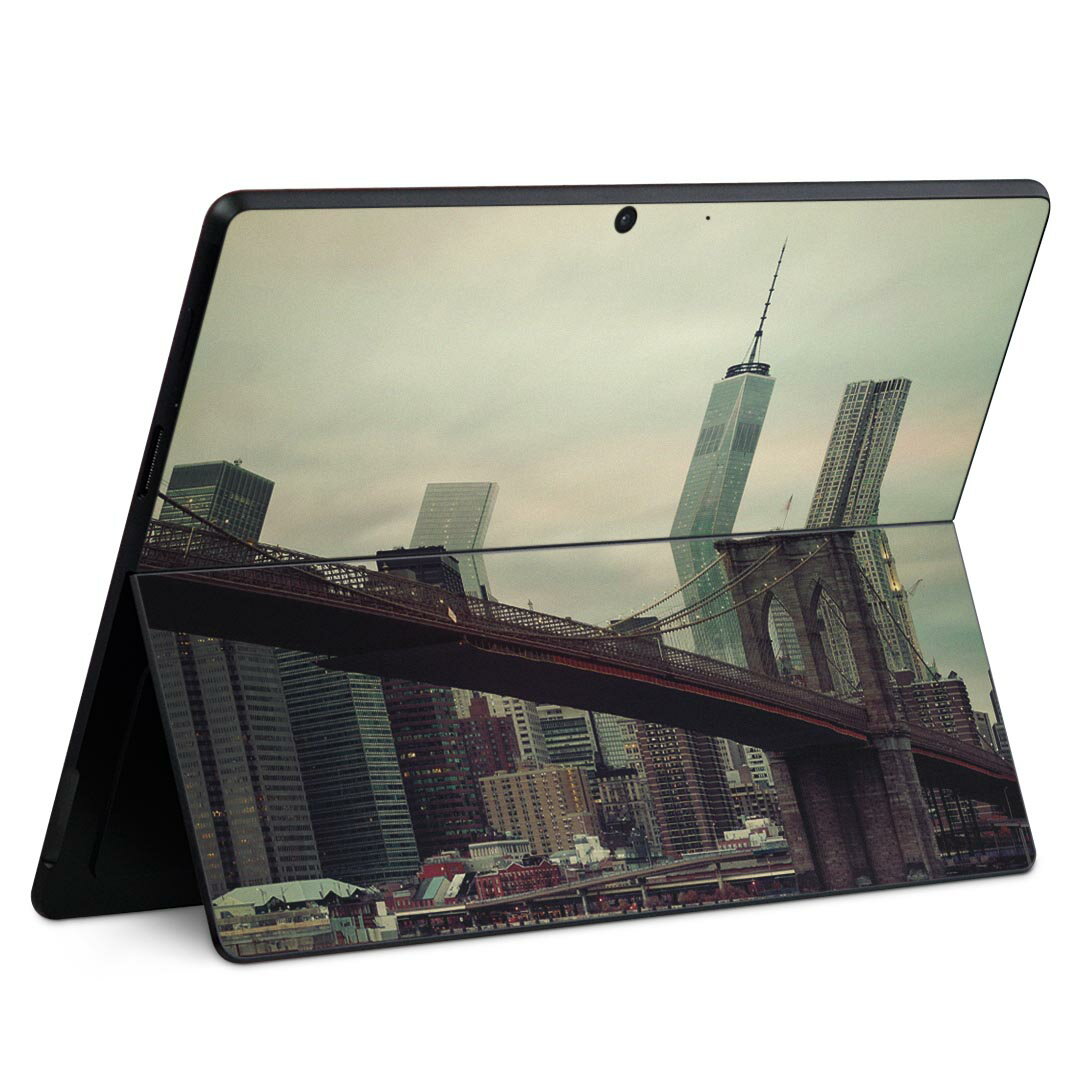 商品特徴・貼るだけでかんたん着せ替え、Surface Pro9 Pro 8 Surface Pro X 共通対応デザインスキンシール・高精細プリントで写真と遜色のない仕上がり！半光沢シートでしっとりツヤのある表現力・ちょっとしたすり傷からS...