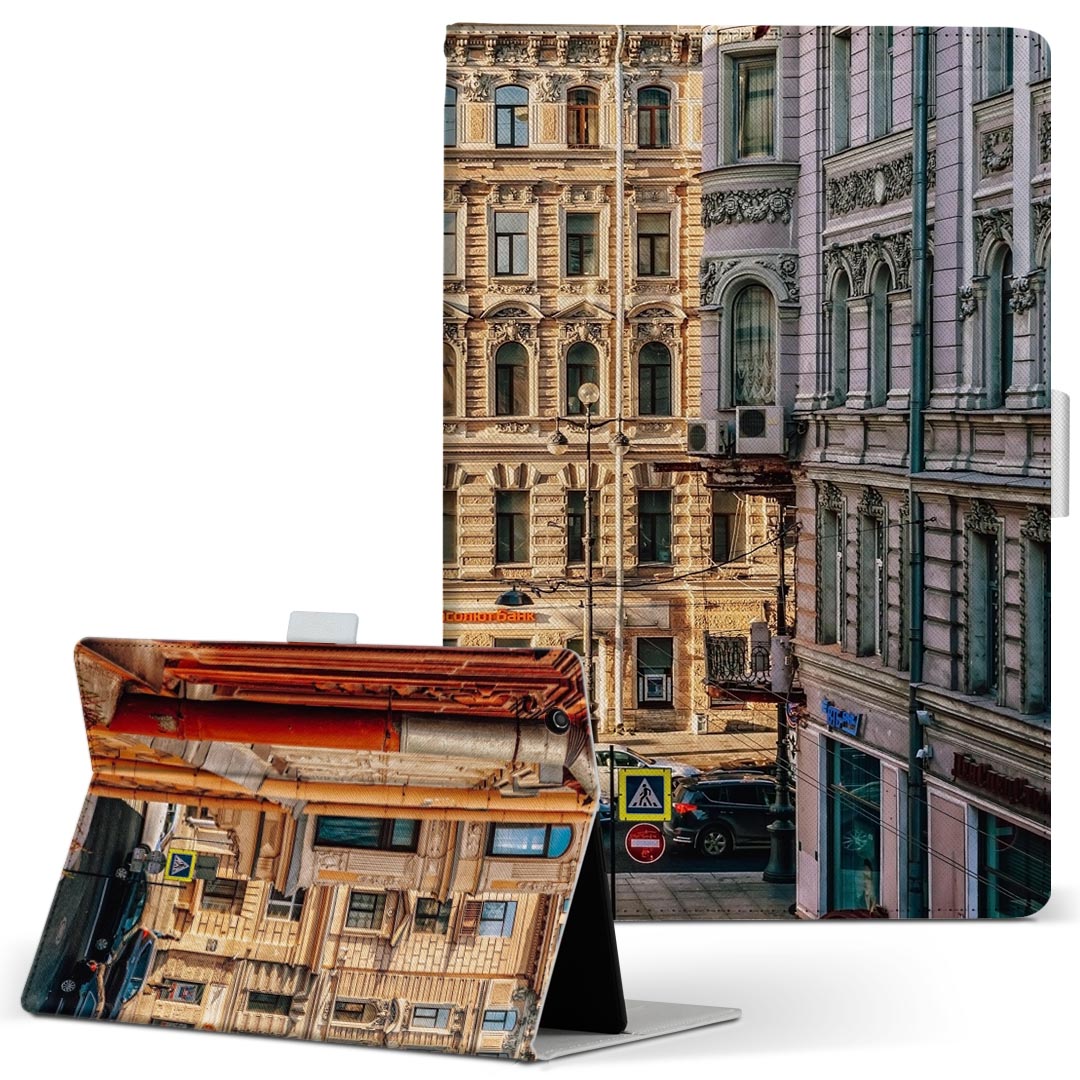 商品特徴・高品質な人工革に継ぎ目のないシームレスな全面デザイン。・業務用の特殊印刷機を使用した高精細プリント。さらにUV加工を施しダメージに強い仕上がり。・動画などの視聴に便利なスタンド機能。・内側に便利なカードスロット＆ロングポケット。・...