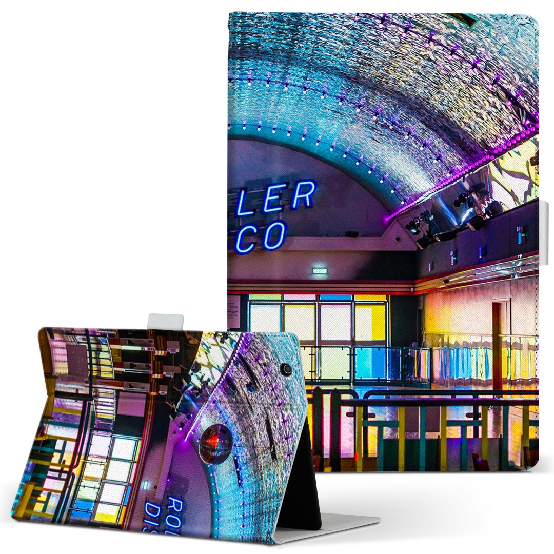 商品特徴・高品質な人工革に継ぎ目のないシームレスな全面デザイン。・業務用の特殊印刷機を使用した高精細プリント。さらにUV加工を施しダメージに強い仕上がり。・動画などの視聴に便利なスタンド機能。・内側に便利なカードスロット＆ロングポケット。・...