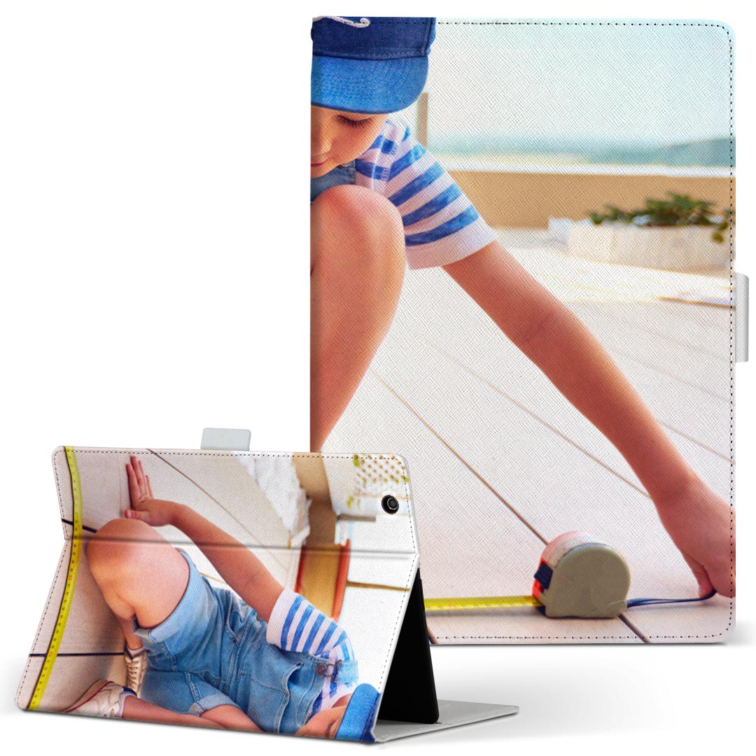 商品特徴・高品質な人工革に継ぎ目のないシームレスな全面デザイン。・業務用の特殊印刷機を使用した高精細プリント。さらにUV加工を施しダメージに強い仕上がり。・動画などの視聴に便利なスタンド機能。・内側に便利なカードスロット＆ロングポケット。・...