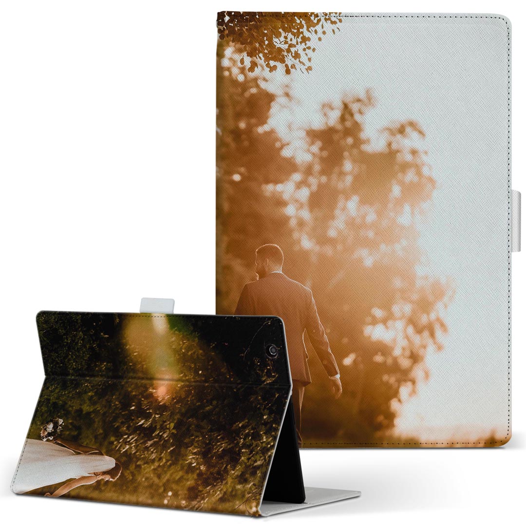 商品特徴・高品質な人工革に継ぎ目のないシームレスな全面デザイン。・業務用の特殊印刷機を使用した高精細プリント。さらにUV加工を施しダメージに強い仕上がり。・動画などの視聴に便利なスタンド機能。・内側に便利なカードスロット＆ロングポケット。・...