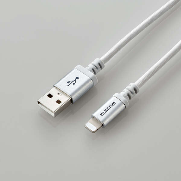 【商品説明】■iPhoneやiPod、iPadなどのLightningコネクタ搭載機器とパソコンを接続し、充電・データ転送が可能な高耐久Lightningケーブルです。※iPadはパソコンからは充電できません。■Apple社製品に対応したU...