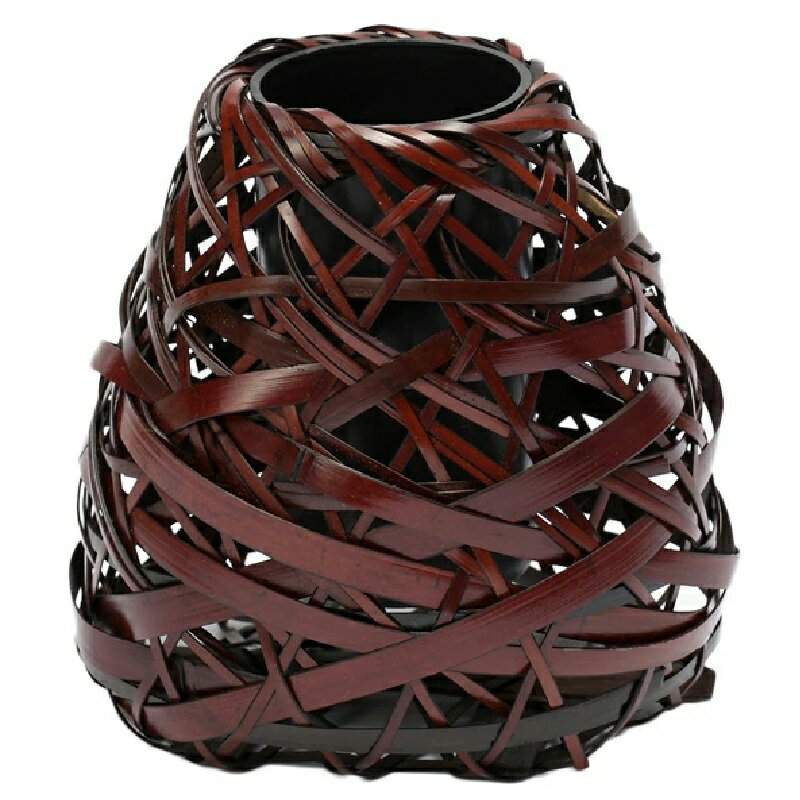 ちょっとした野草を入れるだけで空間が華やぎます。 サイズ： 約13×10×13cm 材質： 真竹（皮）＋プラ筒 生産国： 日本(Made in Japan) 備考： ※掛置兼用です ■通常2～5営業日程で発送予定で御座いますが材料その他要因...