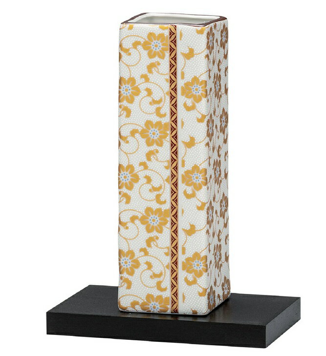 サイズ：辺6 高18.5 (cm) ■素材：磁器 ■生産地：日本（九谷焼） 九谷焼の花瓶は、花瓶自体が華やか物も多く、シンプルな花を一輪挿すだけでも十分に映えます。 和室だけでなく洋室やモダンなインテリアにも調和し、部屋を華やかに演出してく...