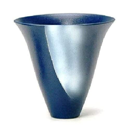 三重県四日市市の萬古焼で作られた花器 商品サイズ：直径23cm 高さ25cm 材質： 陶器 原産国 ： 日本（三重） 写真撮影時、照明の都合上、色が多少異なります。商品は石膏型で成形する為、多少の凸凹がございます。手作業による為、色の濃淡や...