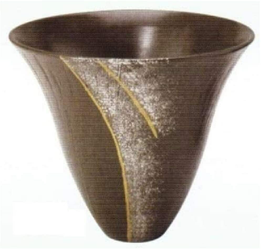 三重県四日市市の萬古焼で作られた花器 商品サイズ：直径22cm 高さ19cm 材質： 陶器 原産国 ： 日本（三重） 写真撮影時、照明の都合上、色が多少異なります。商品は石膏型で成形する為、多少の凸凹がございます。手作業による為、色の濃淡や...