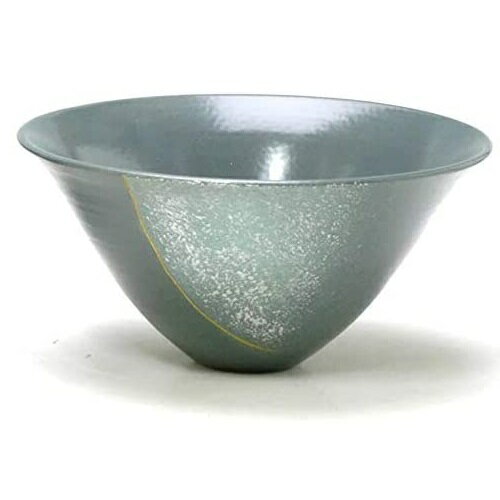 三重県四日市市の萬古焼で作られた花器 商品サイズ：直径27cm 高さ13cm 材質： 陶器 原産国 ： 日本（三重） 写真撮影時、照明の都合上、色が多少異なります。商品は石膏型で成形する為、多少の凸凹がございます。手作業による為、色の濃淡や...