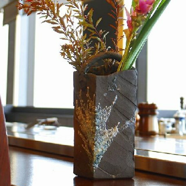 【サイズ】（約）幅10×奥行12×高さ28.5 cm (ツルはサイズに含まれません) 【材質】陶器製 生産/日本(滋賀県　信楽) 工芸品のためサイズは多少前後する場合がございます。 色・柄は陶器、焼き物の為、一品一品、画像と異なります、ご了...