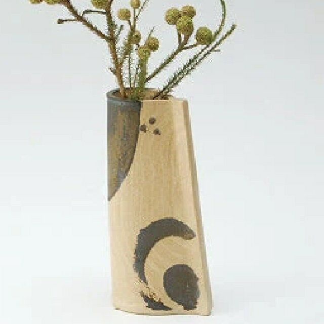 【サイズ】（約）幅6.5奥行9.5×高さ19 cm 【材質】陶器製 生産/日本(滋賀県　信楽) 工芸品のためサイズは多少前後する場合がございます。 色・柄は陶器、焼き物の為、一品一品、画像と異なります、ご了承の上ご注文下さい。 信楽焼とは、...