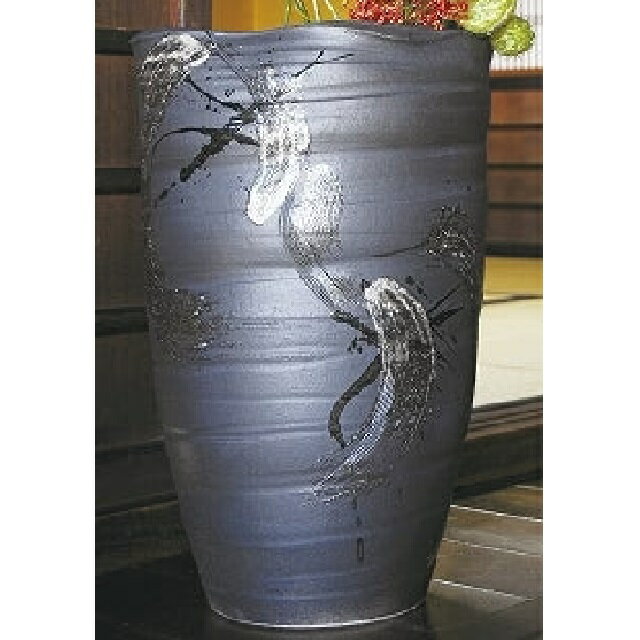 【サイズ】（約）幅33×奥行29.5×高さ50cm 【材質】陶器製 生産/日本(滋賀県　信楽) 工芸品のためサイズは多少前後する場合がございます。 色・柄は陶器、焼き物の為、一品一品、画像と異なります、ご了承の上ご注文下さい。 信楽焼とは、...