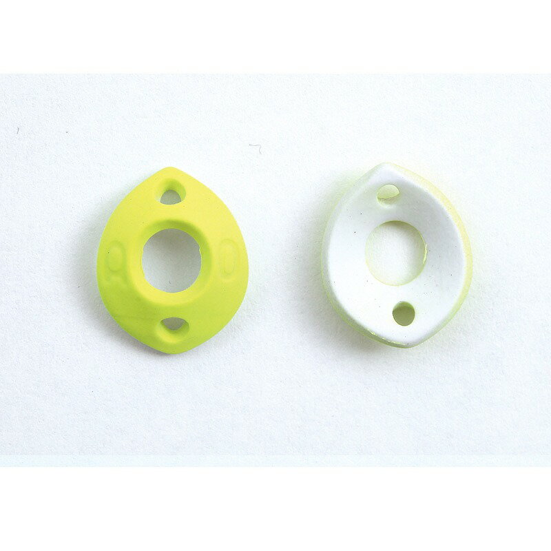 全長：14．1mm　ウエイト：0．4g　標準装着フック：ラッシュフックα＃12バベル初の穴あきボディ　水の抵抗を極限までなくすことにより、より使いやすい設定になりました。　フォール・ボトムバンプはもちろん、「巻き」でも効果を発揮します。