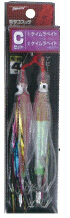 マダコのポイントで素早く底を取るため、40−50号のタコ鉛と一緒に落とします。底が取れたら上下にしゃくりながら猛烈アピール！！アピール度を増すためパワーティンセルも装備しました。日々変わるアタリカラーに対応。Cセット ・ケイムラベイト(赤/...