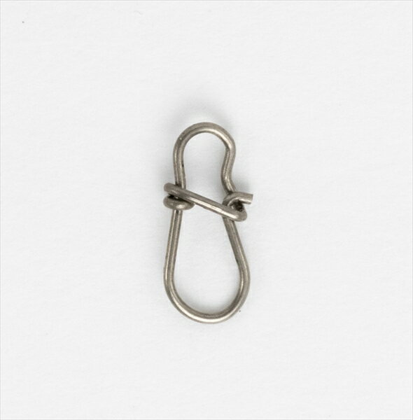 形状変化を抑止する強化型スナップ。軽量で扱いやすいラウンドスナップの強化バージョンがPG。エンドの巻き付け加工（パワーグリップ）と太軸化により、最後まで粘る圧倒的な耐久力アップを実現。予測不能なゲストフィッシュや大型魚に備える場合などにオス...