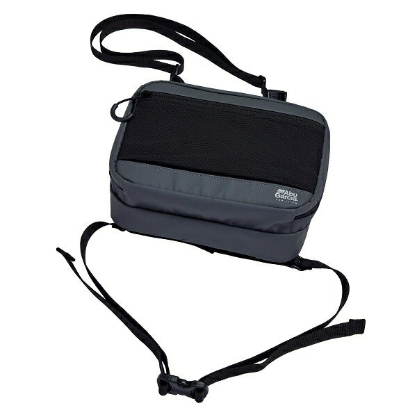 ルアーチェンジなどの作業がしやすい前後セパレート型のフロントバッグ。ショルダーストラップを伸ばすことで斜め掛けも可能なので、ショルダーバッグとしてもお使いいただけます。また、ストラップを取り外して、ゲームベストやバックパックなどに付いている...