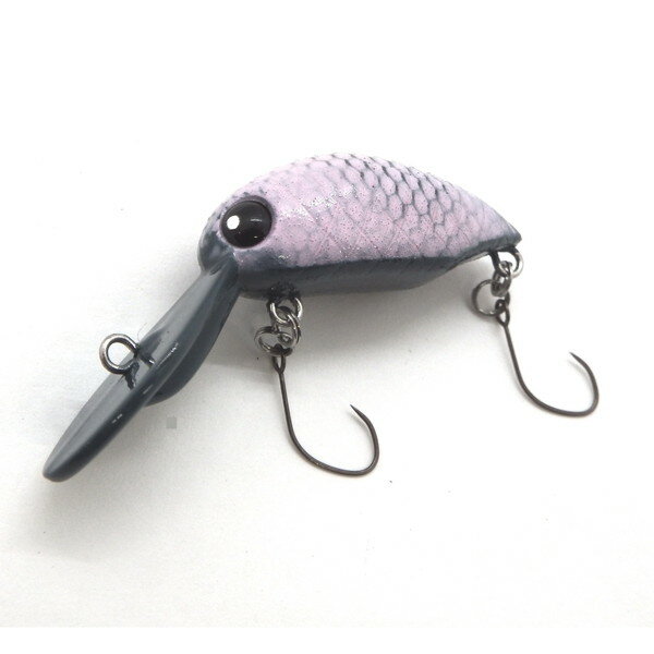 「150種類以上の研究結果から究極のクランクベイトを設計しました」管理釣り場インストラクターである「永井」監修クランクベイトついに登場。サウンド、重心移動による飛距離、絡みにくいフック、安定した泳ぎ、幅広いレンジを攻略、様々な状況で釣り人が...