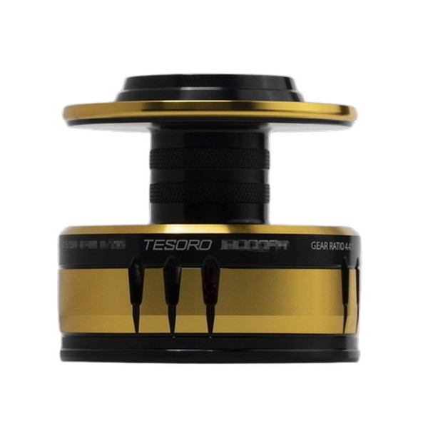 SWリールで好評のテソロに替えスプールの ラインナップが加わりました。 遠征時やトラブル時の替えスプールです。【DFD：デュアルフォースドラグシステム】デュアルフォースドラグシステムは、スプールの上下にカーボンドラグ機構を入れる事で、圧力を...