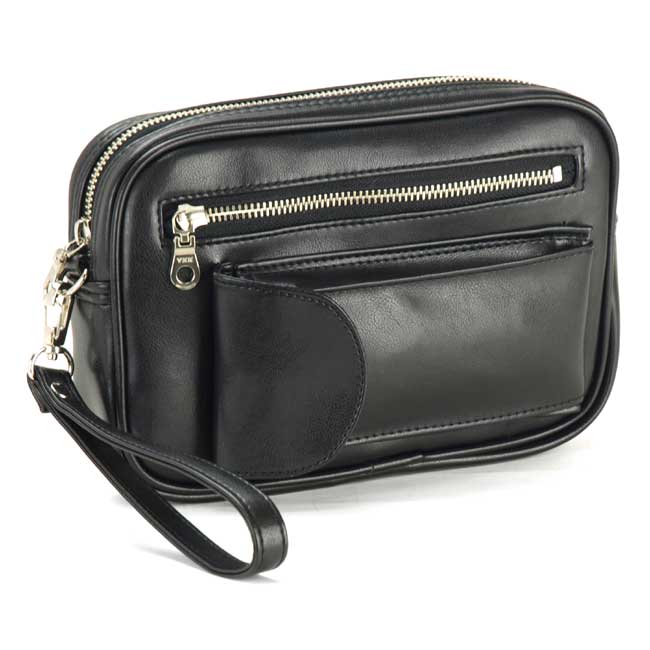 ■バッグインフォメーション■◆サイズ　：　横幅22×高さ14×厚み4センチ ◆素　材　：　合皮 ◆カラー　：　(01)クロ ◆本体内部　：　ファスナーポケット付アテポケット ◆背　面　：　アテポケット ◆その他の仕様　：　ループハンドル付 ...