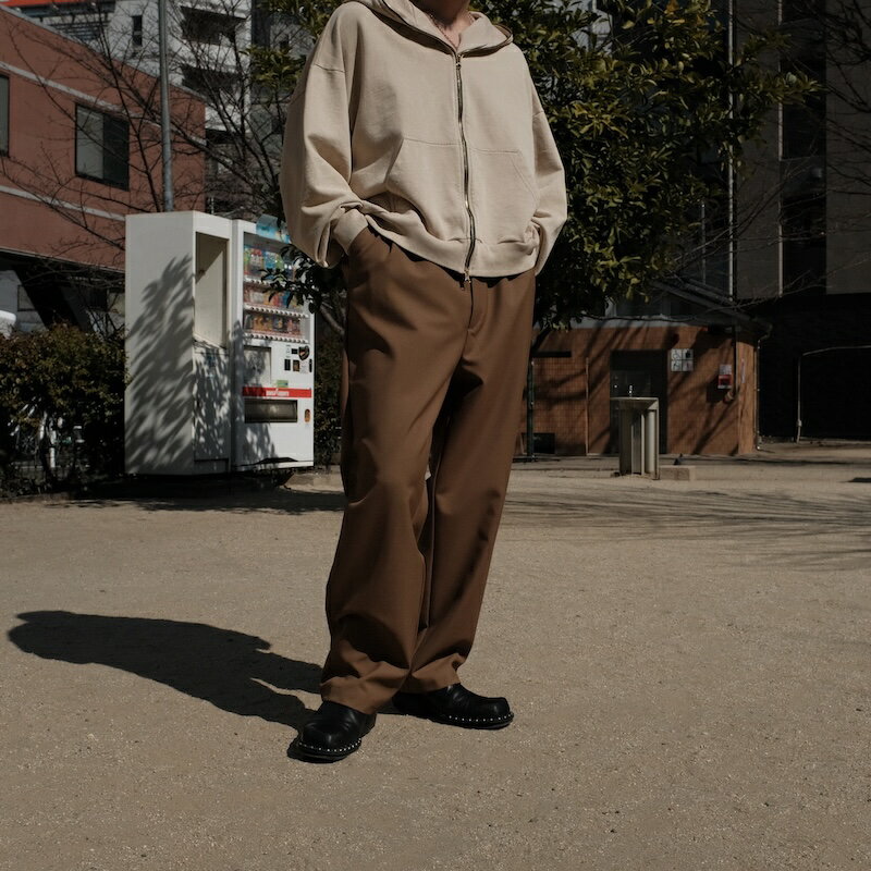 INTODUSK / CIGARETTE PLEAT TROUSER BROWN 25SS 送料無料 INTODUSK イントゥーダスク 25SS 送料無料 新作 INTODUSK / IGARETTE PLEAT TROUSER BROW...