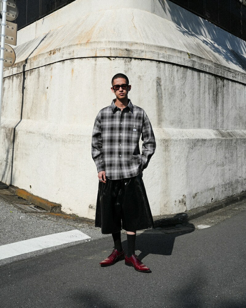 商品情報素材/材質コットン100%サイズ/寸法BROWN 175cm 65kg XXLサイズBLACK 178cm 58kg XLサイズL 着丈約77cm 肩幅約63cm 身幅約67cm 袖丈約54cmXL 着丈約82cm 肩幅約67cm ...