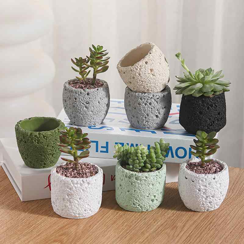 ・カテゴリ: 植木鉢・主な素材: セメント・特徴: 通気性、生分解性、丈夫・使用形式: 卓上、床置き・スタイル: 北欧・加工: 彩色塗装・製造方法: 手作り・カラー展開: ホワイト、ミルクホワイト、オリーブグリーン、ライトグリーン、ライトグ...