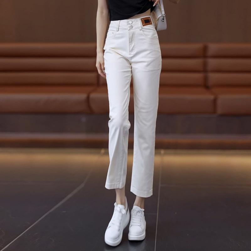 ・カテゴリ: デニムパンツ・生地: デニム・主な素材: 綿90-95%・スタイル: ストレートパンツ・パンツ丈: クロップド丈・ウエスト: ハイウエスト・厚さ: 極薄・柄: 無地・カラー展開: ミルクティー、オフホワイト・サイズ展開: S,...