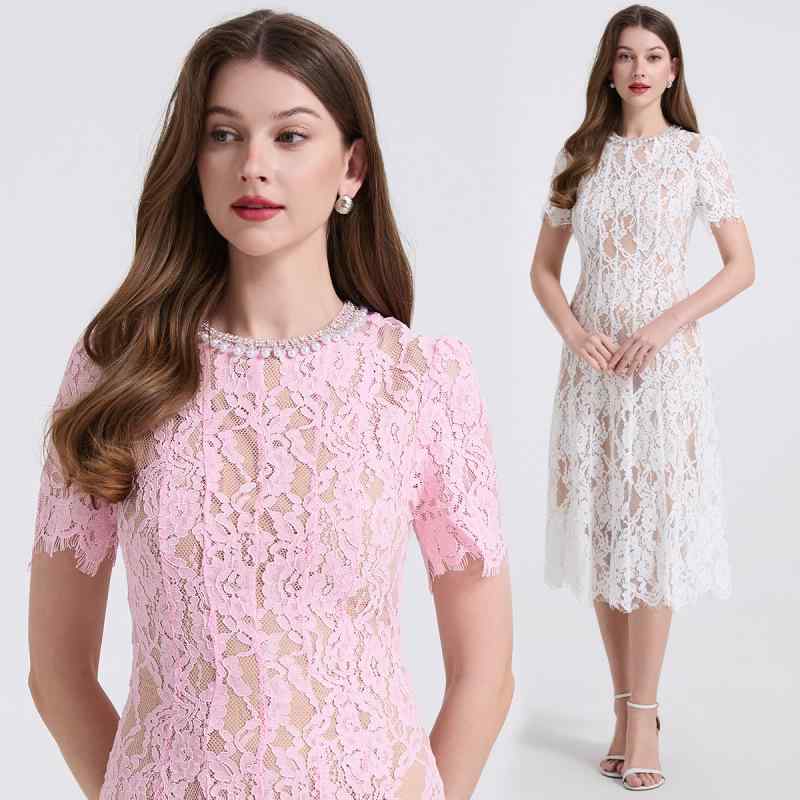 ・カテゴリ: ワンピース・スタイル: きれいめ、エレガント、通勤・主な素材: レース・素材構成比率: ポリエステル95%以上・柄: 無地・加工: 立体裁断・シルエット: ストレート・組合せ: 単品・丈: ミディ丈・ネックライン: クルーネッ...