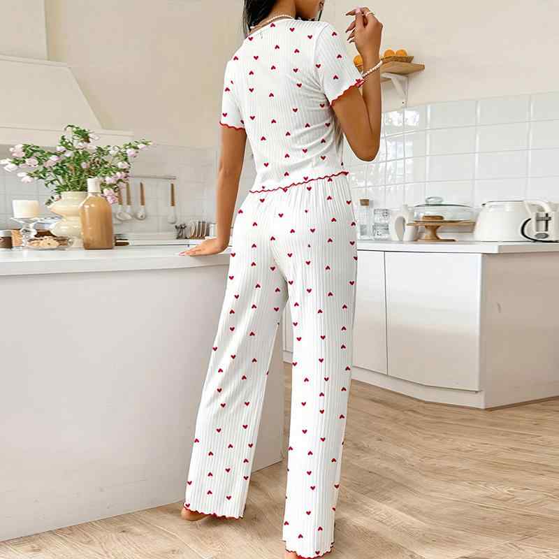 ・カテゴリ: セットアップ・素材名: リブニット・スタイル: シンプルカジュアル・主素材: ポリエステル 80-90%・厚さ: 厚手 (201-250g/m²)・ネックライン: クルーネック・袖丈: 3分袖・パンツ丈: ロング丈・機能: リ...