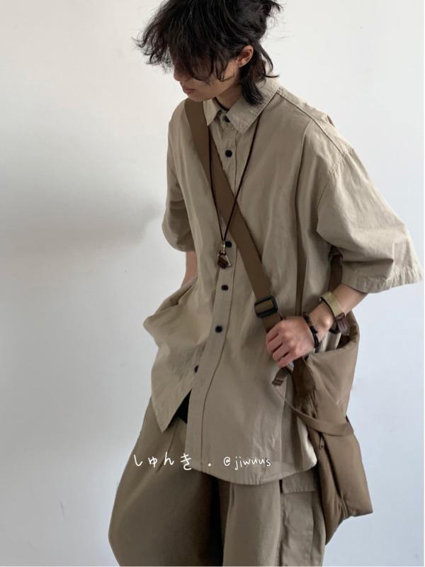 ・カテゴリ: シャツ・スタイル: 和風レトロ・商品タイプ: 開襟・シルエット: ルーズフィット・襟タイプ: ターンカラー・袖丈: 五分袖、中袖・柄: 無地・ディテール: プリント・厚さ: 薄手・主要素材: ポリエステル96%以上・番手: 2...
