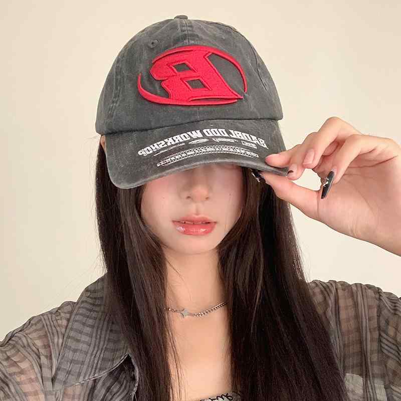 ・商品カテゴリ: 野球帽・流行要素: 英文字母・帽頂スタイル: 丸頂・帽檐スタイル: 曲檐・カラー: グレー・機能: 保温・主素材成分含有量: 81%〜95%・スタイル: 復古、港風、文艺、英倫復古・素材名: 綿・主素材成分: 綿・スタイル...