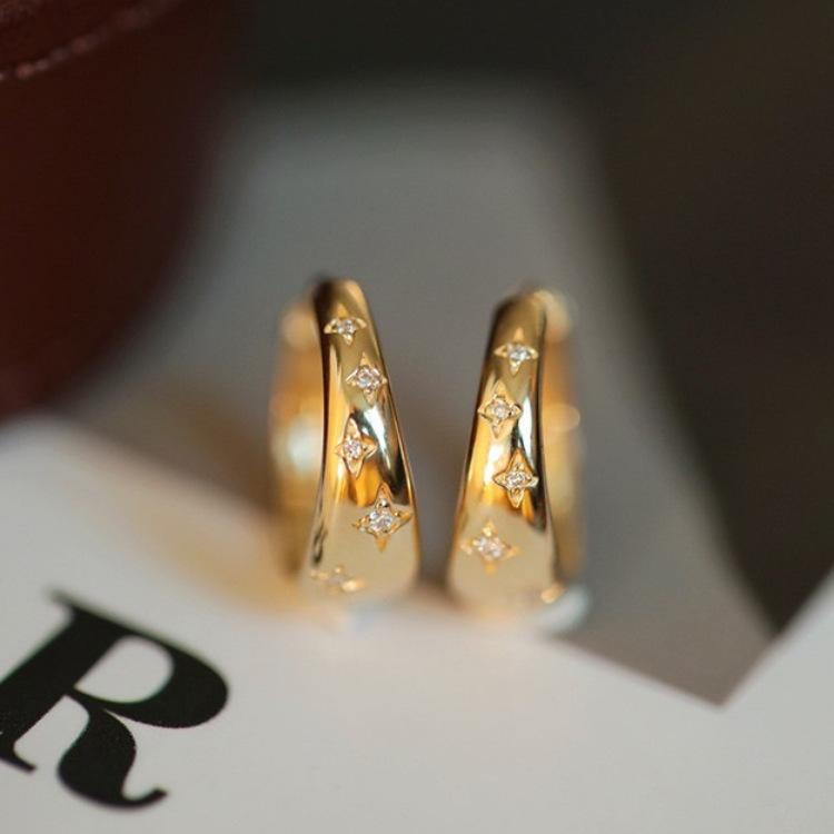 ・素材: 925銀・加工方法: 電鍍・形状: 星形、幾何型・流行要素: 満天星・スタイル: 軽奢風・スタイル分類: ファッション通勤・製品カテゴリ: 耳飾・対象: 女性・流行要素分類: 自然