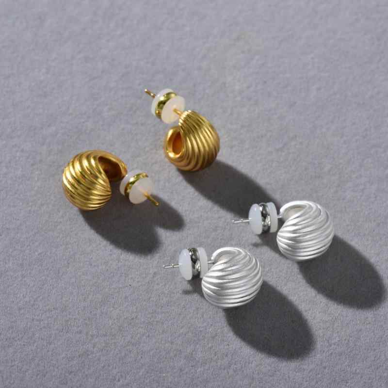 ・素材: 銅・形状: 幾何型・加工: 電鍍・カラー: 銀色、金色・スタイル: 簡約・耳針素材: 925銀・スタイル分類: ファッション通勤・カテゴリ: 耳飾・対象: 女性