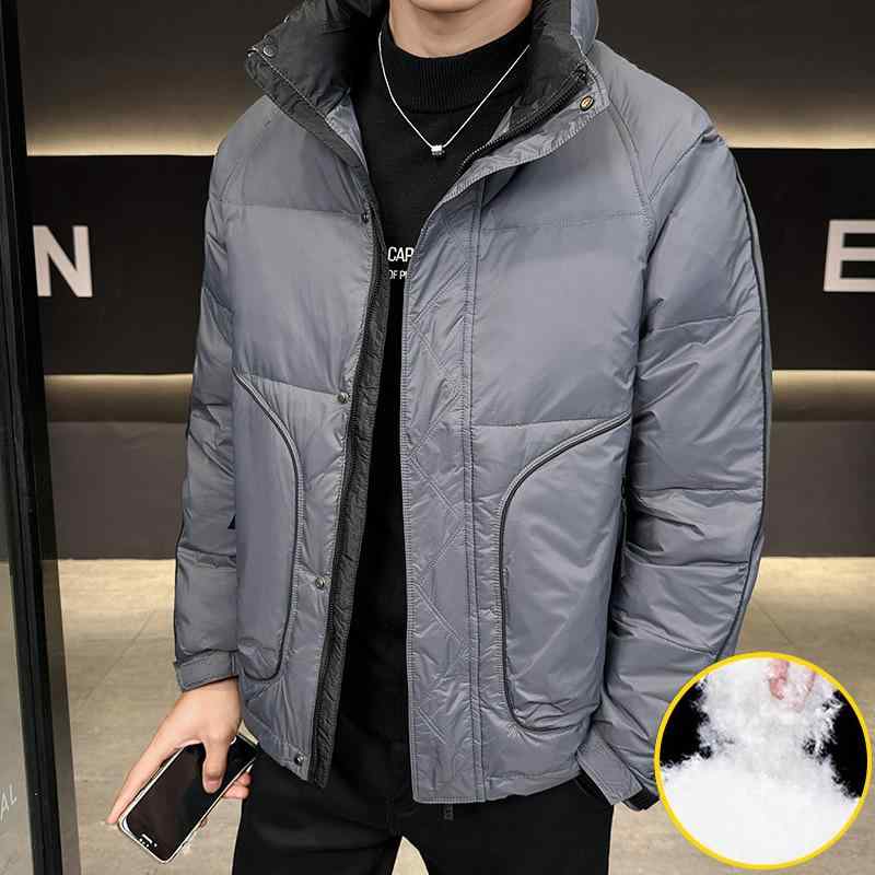 ・防寒度: 軽寒(-5℃~0℃)・洗濯: 洗濯機可・フィルパワー: 550・詰め物: ダックダウン・含ダウン量: 46%~50%・スタイル: ベーシック・版型: ゆったり・着丈: ロング(100cm以上)・襟型: 立襟・フード: あり・前立...