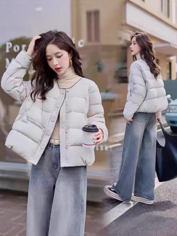 ・素材: ナイロン95%以上・充填材: ホワイトダックダウン・ダウン含有量: 51%~55%・ダウン量: 101-200g・厚み: 中厚・シルエット: ストレート・着丈: 50-65cm・袖丈: 長袖・前立て: シングルブレスト・色: ブラ...