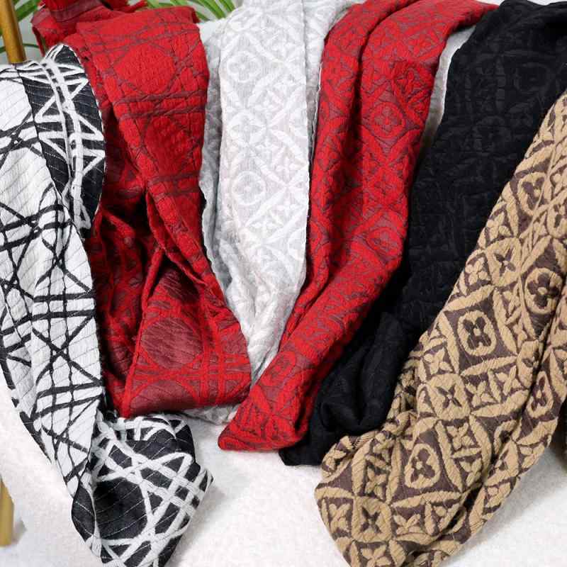 ・編み方: 経編・流行要素: フリンジ,不規則,メッシュ,ブロック,ダイヤモンド格子・機能: 保温・款式: 中長・カラー: 黒,グレー,ブラウン,レッド・長さ: 175cm以上・主素材含有率: 61%-70%・素材名: カシミヤ・主素材: ...