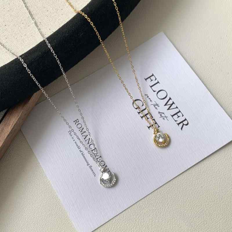 ・素材: シルバー・加工: メッキ・形状: ジオメトリック・チェーンスタイル: クロスチェーン・ペンダント素材: 925シルバー・長さ: 41cm-50cm・色: ホワイトゴールド,ゴールド・純度: 925シルバー・流行要素: ムーン・スタ...