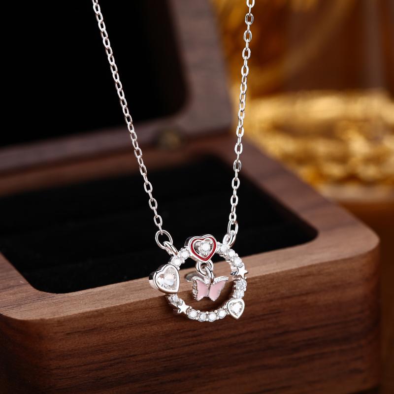 ・素材: シルバー・加工: ダイヤインレイ・形状: ハート形・チェーンスタイル: クロスチェーン・長さ: 41cm-50cm・色: シルバー・純度: S999・流行要素: ハート形・重量: 1.76g・スタイル: 軽奢・スタイル分類: ファ...