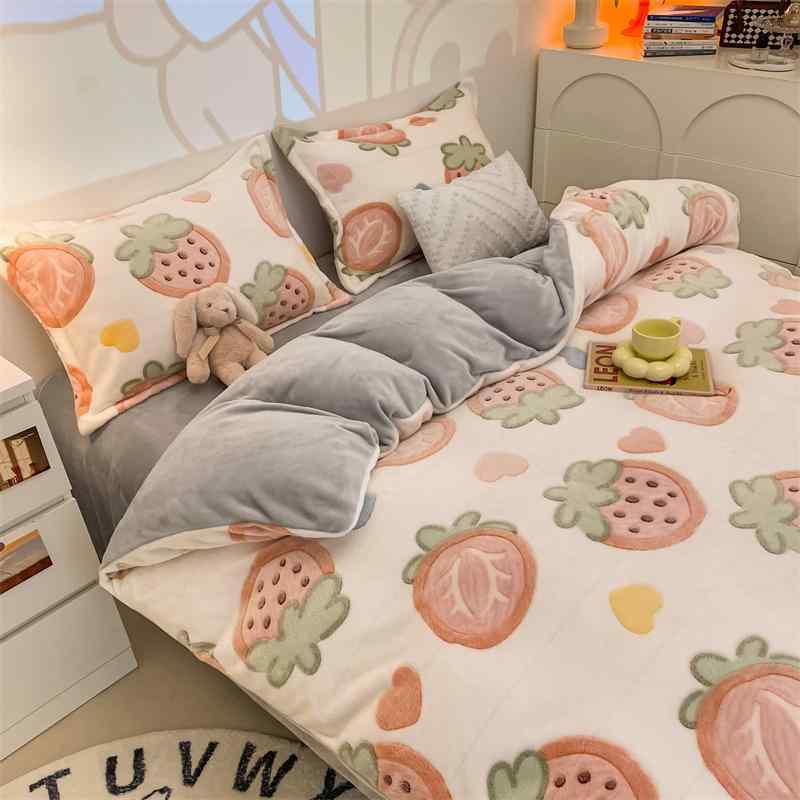 ・染色加工: 活性染色・織り方: ツイル・パターン: カートゥーンアニメ・スタイル: フラットシーツ式・デザイン: いちごパラダイス,虹の白雲,萌え萌えクマ,黒白小熊,青い花いちご,いたずらクマ,星うさぎ,オレンジ恐竜,ガーデンクマ,青空白...