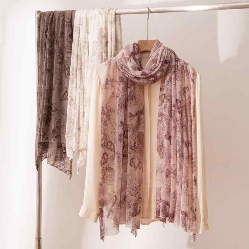 ・編み方: 経編・パターン: フラワーモチーフ・機能: 保温・適合季節: 冬・丈: 中長・カラー: 白,ヌードピンク,ミックスブラウン・サイズ: 70×210cm・素材: カシミヤ100%・スタイル: ベーシック,エレガント,シンプル,欧米...