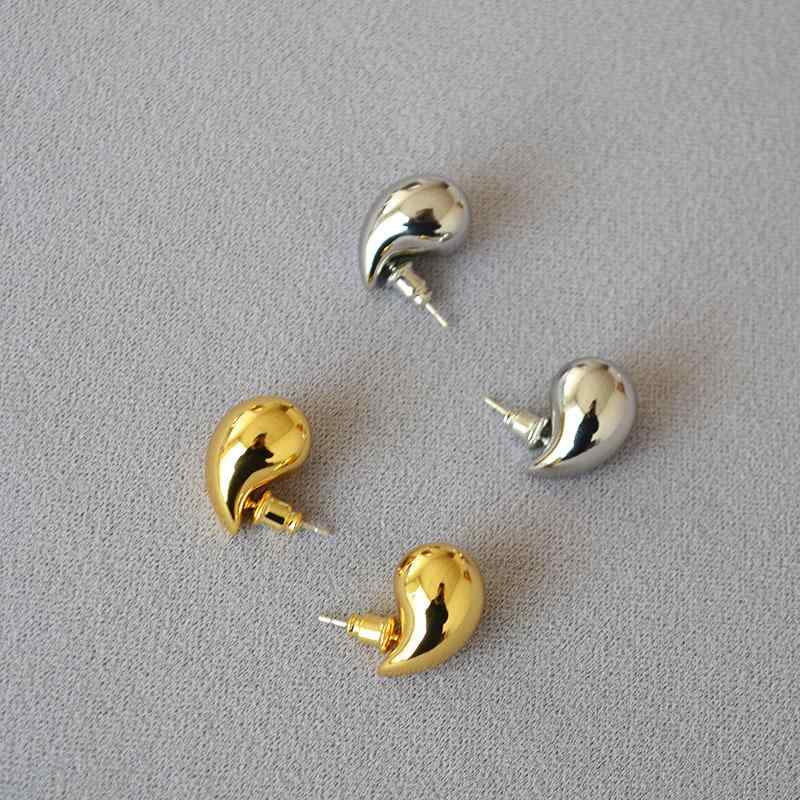 ・素材: 銅・加工: メッキ・形状: 水滴型・色: ゴールド,ホワイトゴールド・イヤーピン素材: 925シルバー・スタイル: クール・対象: 女性用