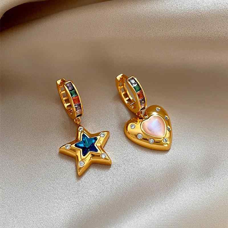 ・素材: コパー・加工: 真金メッキ・形状: 幾何型・色: 金・デザイン: 非対称・流行要素: ハート・スタイル: 韓国風・スタイル分類: 清新甘美・対象: 女性