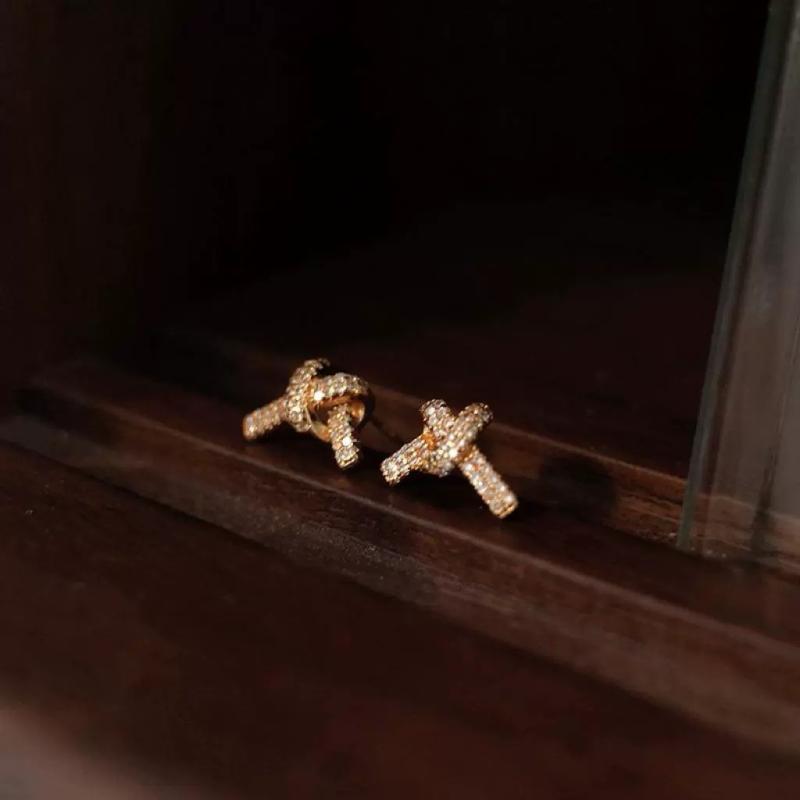 ・素材: 銅・加工: メッキ・形状: 幾何型・色: ローズゴールド・流行要素: バラの花、山茶の花、木・スタイル: 軽奢風・スタイル分類: ファッション通勤・対象: 女性用