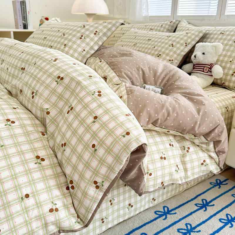 ・生地密度: 133x72・糸数: 40番手・染色加工: 活性染色・織り方: プリント、ツイル、その他・重量: 500g以上〜800g未満・パターン: ストライプ、ハート、ジオメトリック、カルトゥーン・款式: ベッドシーツ式、ベッドスカート...