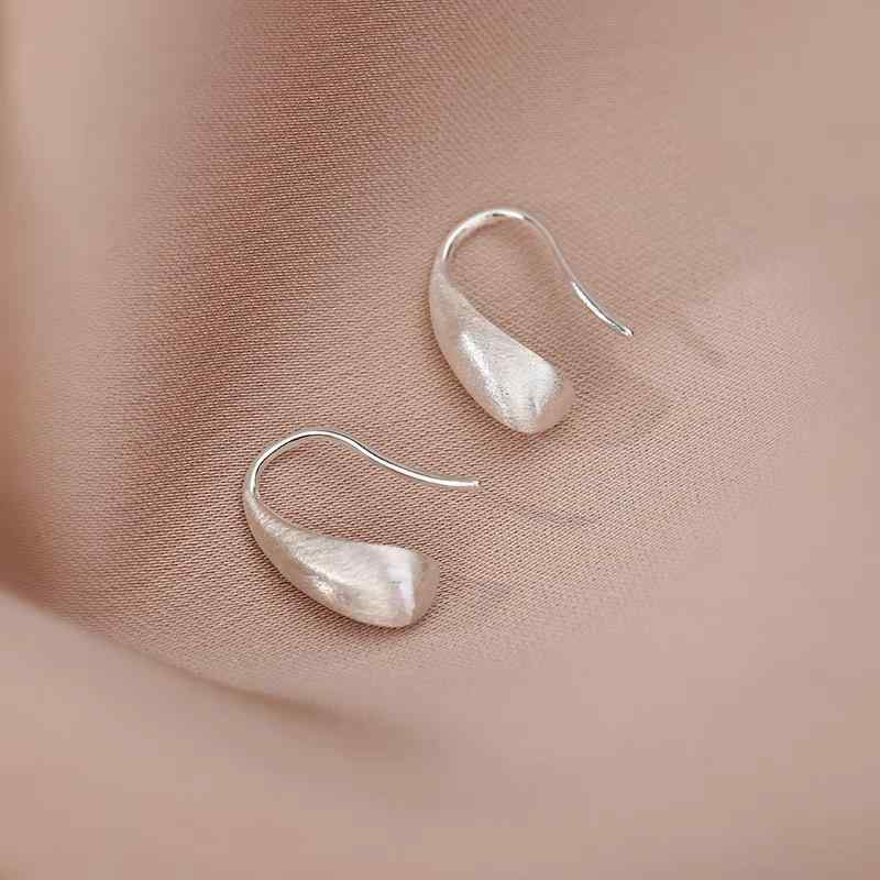 ・素材: 純銀999・形状: 幾何型・加工: 電鍍・流行要素: 水滴・スタイル: 復古・重量: 約1.55g・カラー: シルバー・対象: 男女兼用