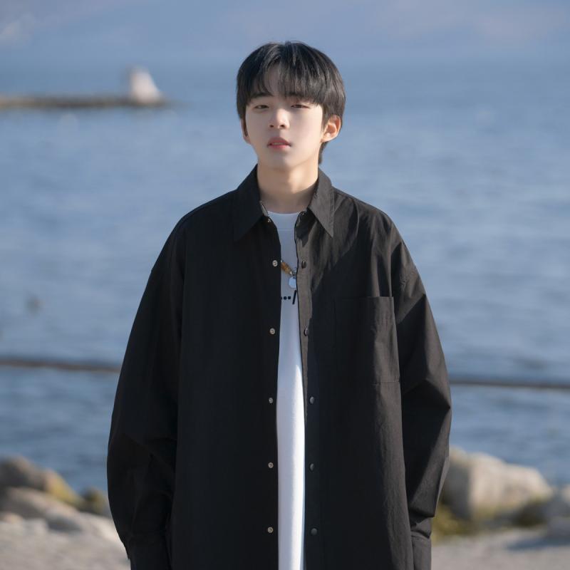 ・性別: メンズ・対象年齢: 成人・素材: ポリエステル・糸番手: 20S・スタイル: ライトマチュアカジュアル・タイプ: 開衫・シルエット: ルーズ・襟型: ラペル・袖丈: 長袖・柄: 無地・厚さ: 普通・詳細: ポケット装飾・適用シーン...