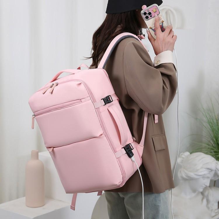 ・色: ピンク、ブラック、グレー、グリーン、ベージュ、パープル・素材: オックスフォード布・容量: 20-35L・通気性: あり・対応PCサイズ: 38.1cm・パターン: 無地・裏地素材: ポリエステル・肩紐形状: アーチ形