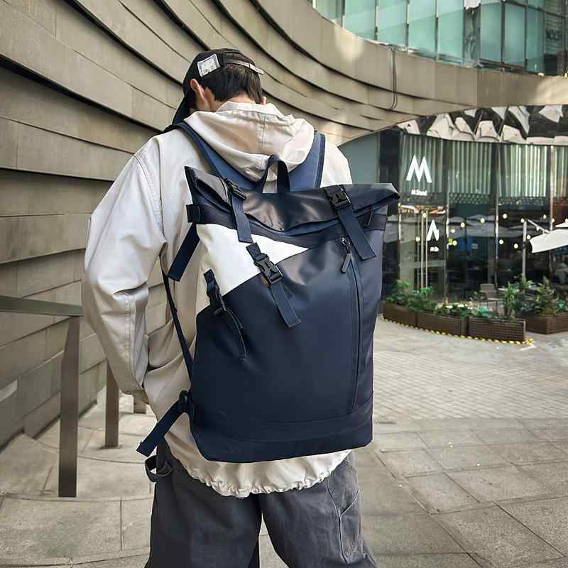 ・色: ブラック,ブルー・サイズ: 26×16×47cm・素材: コーティングオックスフォード布・容量: 20-35L・PC収納サイズ: 38.1cm・パターン: 無地・裏地: ポリエステル・背負システム: エアーパッドストラップ・性別: ...