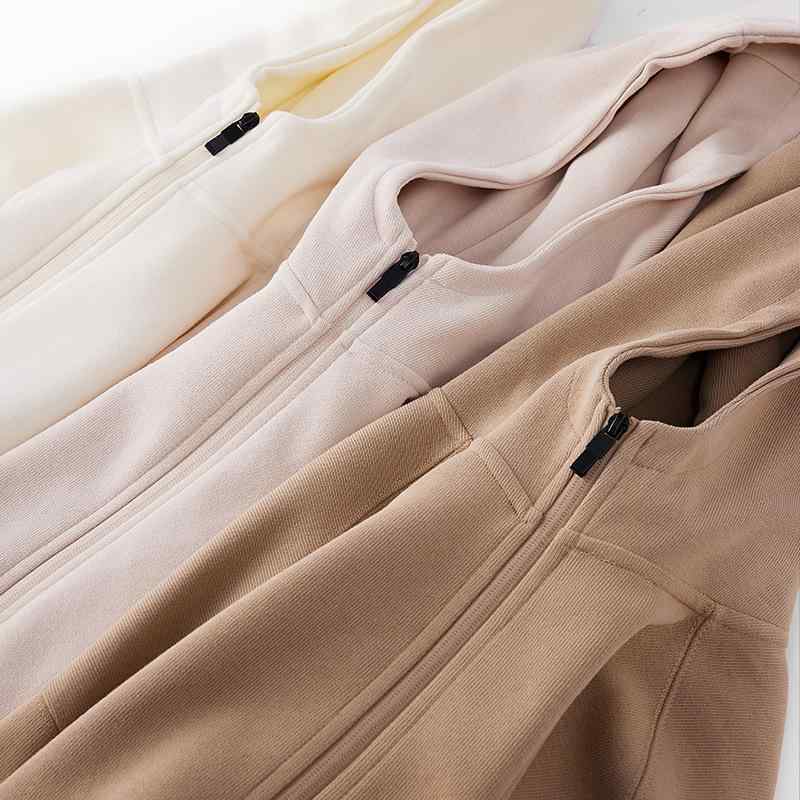 ・袖長: 長袖・フード: あり・襟型: スタンドカラー・前立て: ジッパー・厚み: 普通・素材: コットン100%・生地: コットン・シーン: カジュアル・柄: 無地・詳細: リブ裾・シルエット: ルーズ・ポケット: 立体ポケット・色: ブ...